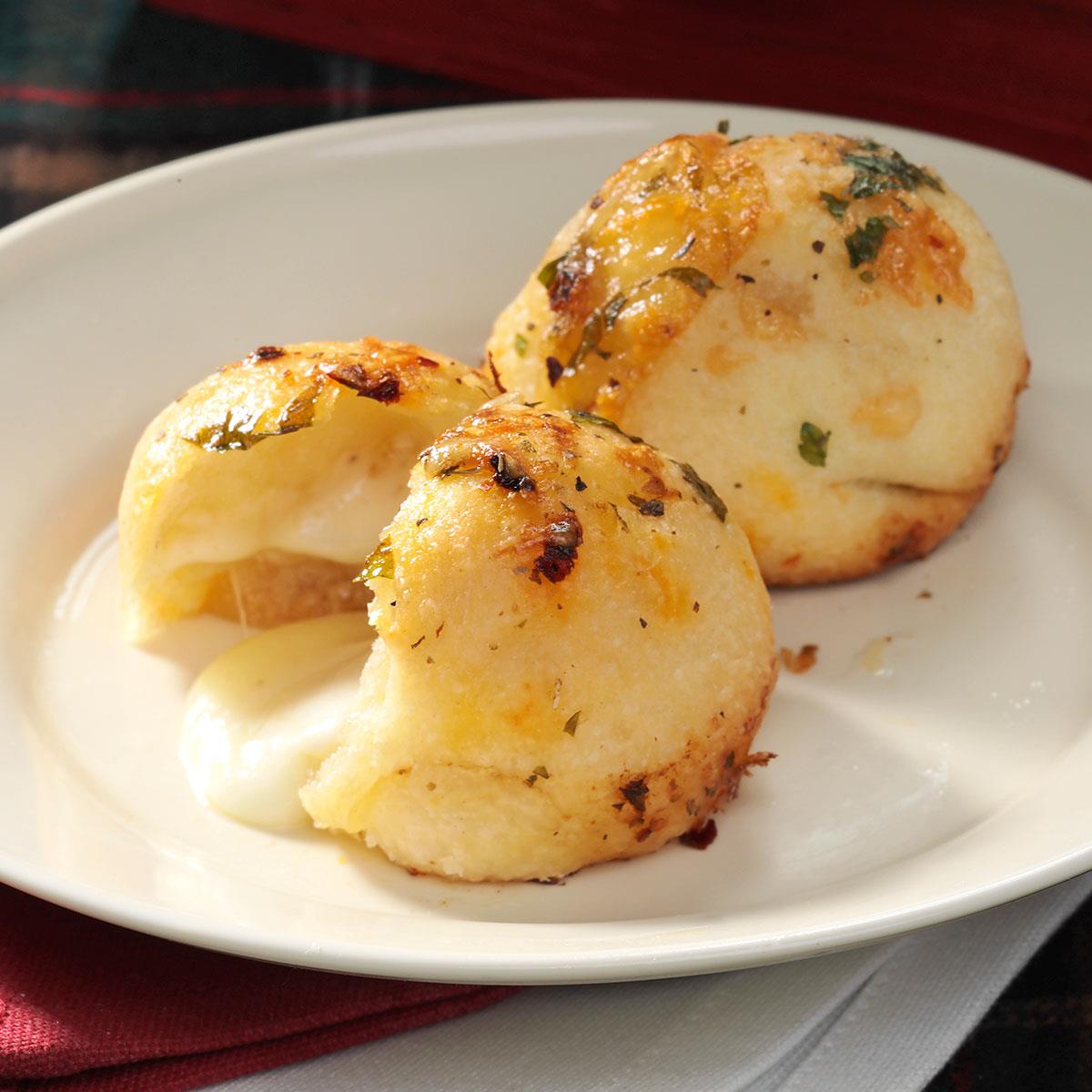 Cheese-Filled Garlic Rolls Recipe | Taste of Home