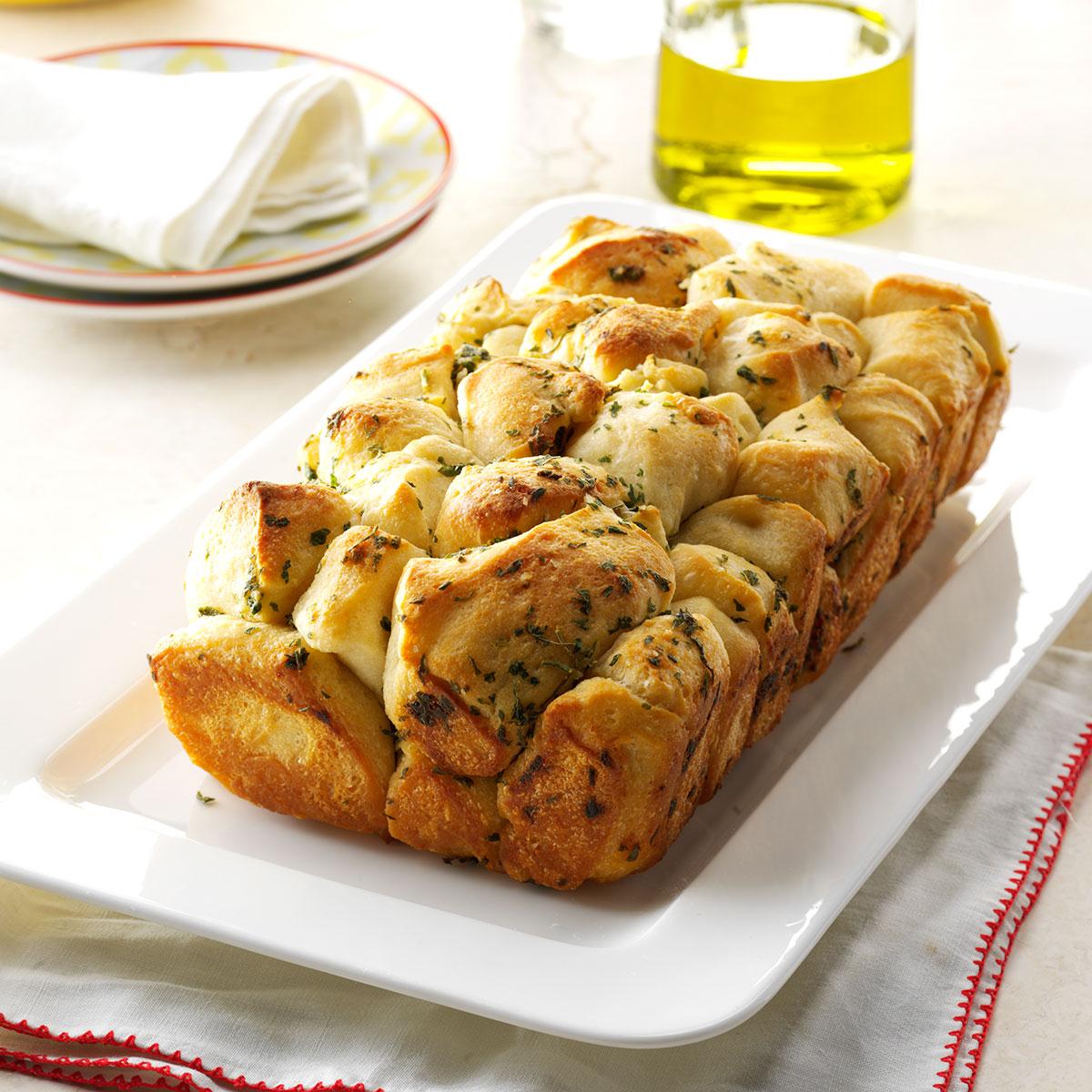 Pull-Apart Garlic Bread Recipe | Taste of Home